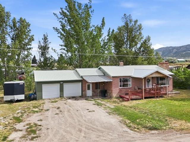413 E 100 N, Grace, ID 83241