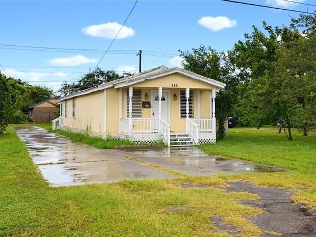 413 E Fulton St, Sinton, TX 78387