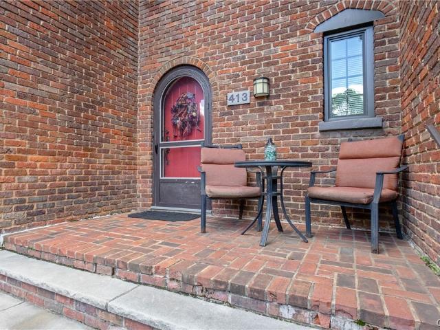 413 E Genesee Parkway
