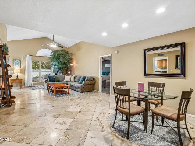 413 e kristal way