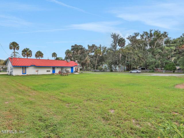 413 Elm St, Welaka, FL 32193 | MLS #2153