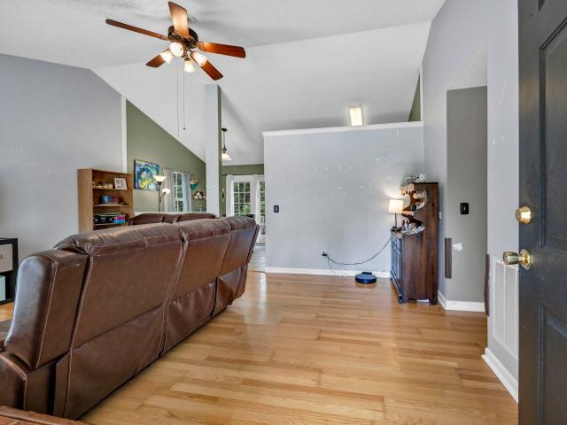 413 Kayak Court