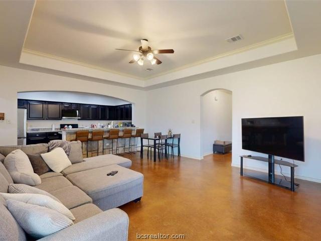 413 Hayes Lane Room C & D