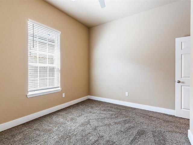413 Henderson St, Bonham, TX 75418 | MLS #21229