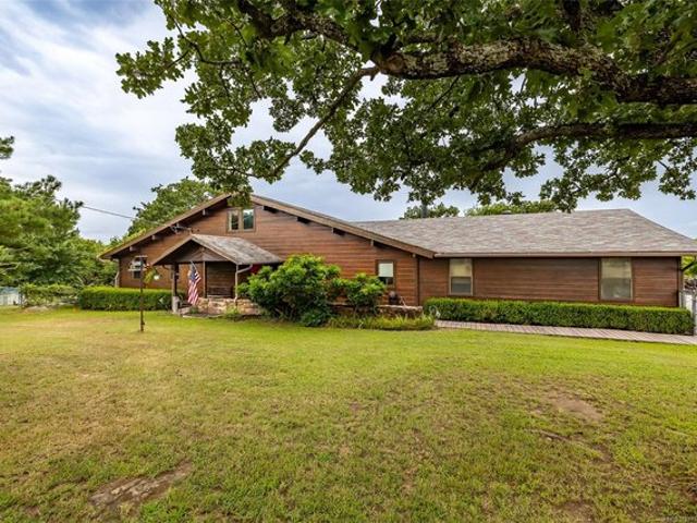 413 Hilltop Rd, Sand Springs, OK 74063