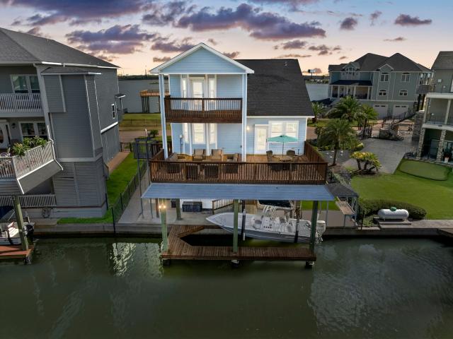413 Jeanie Lynn St, Tiki Island, TX 77554 | MLS #61158 | Compass