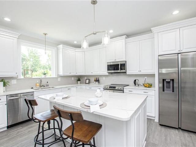 413 Octavia DR