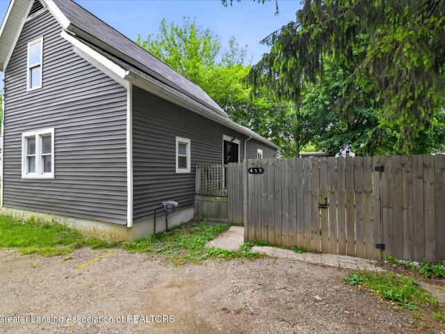 413 Laverock Alley
