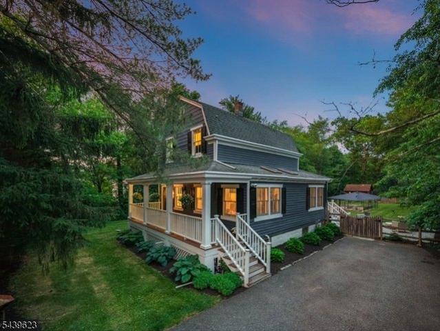 413 Mountain Ave, Long Hill Township, NJ 07933