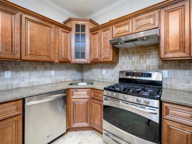 413 Madison St # 2