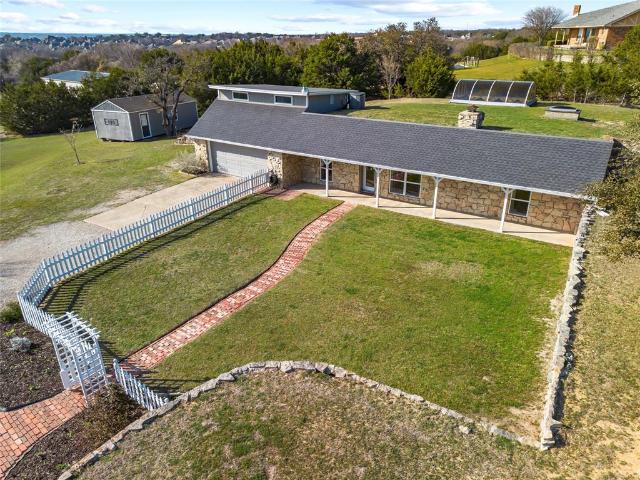 413 Meadowview Rd, Weatherford, TX 76087 | MLS #21197