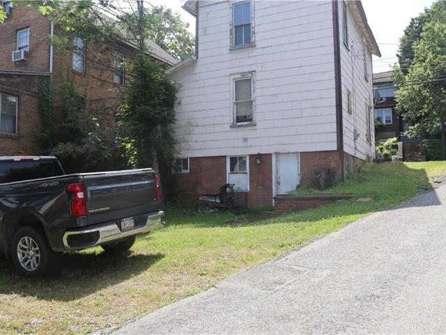 413 N Market St, Ligonier, PA 15658 | MLS #1739 | Compass