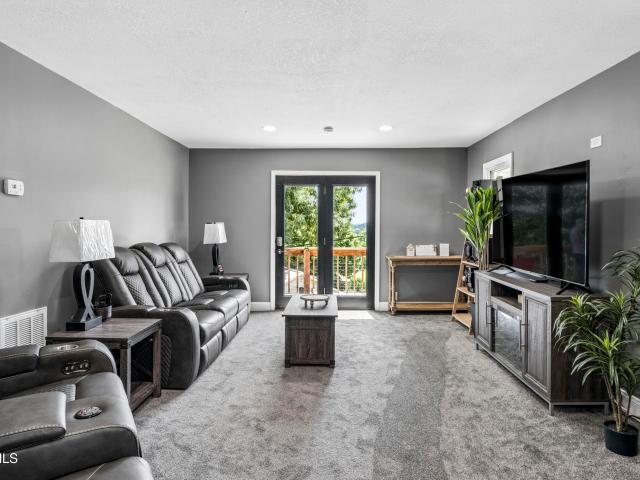413 Northcott Drive