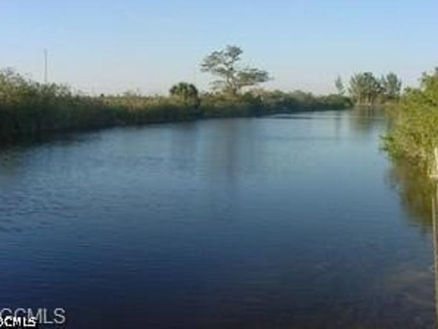 413 NW 31st Pl, Cape Coral, FL 33993