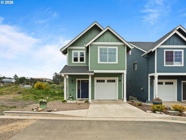 413 NW 5th St, Newport, OR 97365