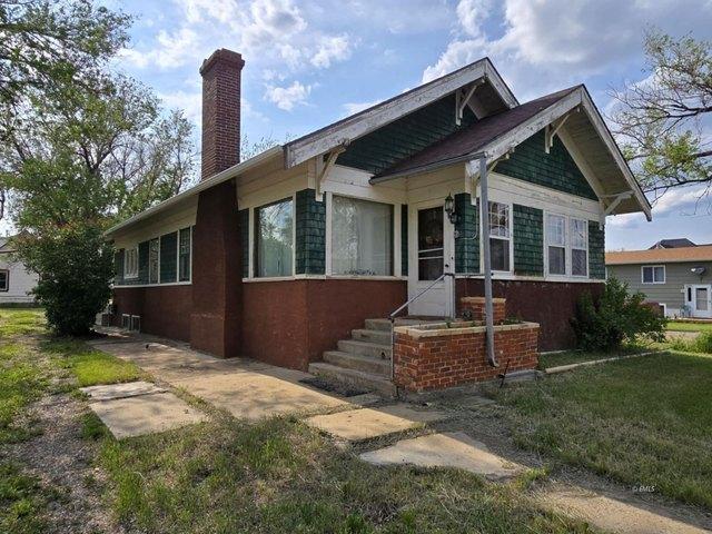 413 S 1st St W, Baker, MT 59313