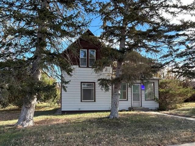 413 S Elm St, Lusk, WY 82225