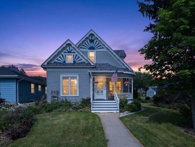 413 S Main St, Monticello, WI 53570