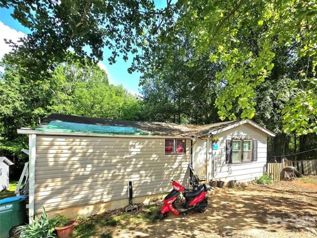 413 S Pinchback Ave, Bessemer City, NC 28016