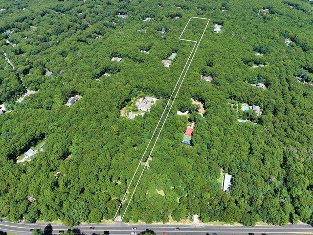 413 Sag Harbor E Hampton Tpke, East Hampton, NY 11937