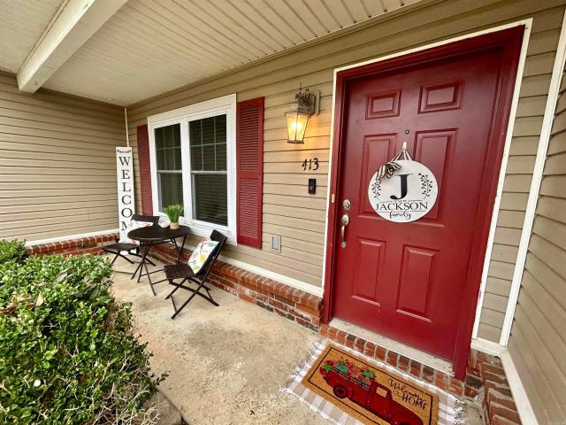 413 sharon oaks