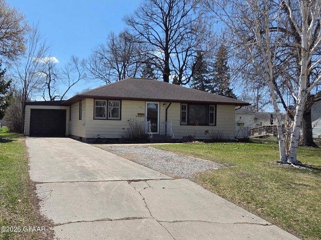 413 Sheridan St, Crookston, MN 56716