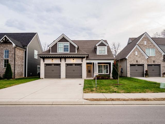 413 Spotted Saddle Ct, Murfreesboro, TN 37129 | MLS #3051 | Compass