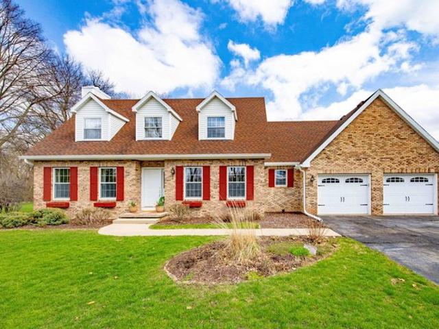 413 Park St, Cambridge, WI 53523
