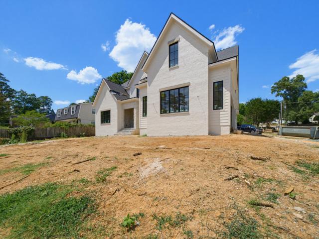 413 Pinecroft Drive