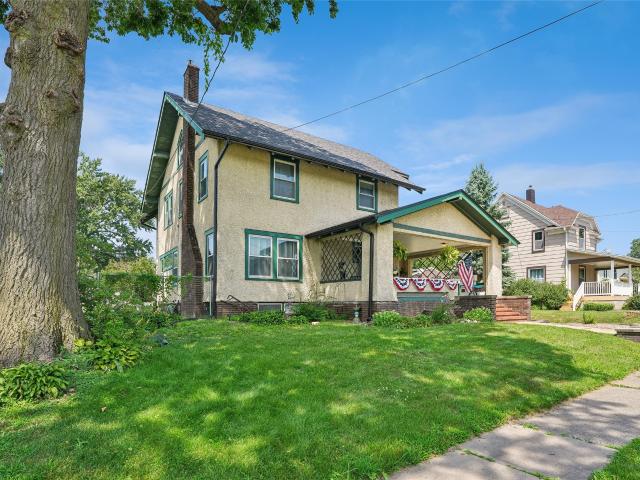 413 W 3rd Street S