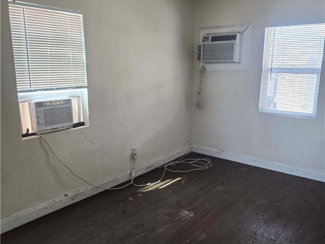 413 W Van Buren Avenue 9