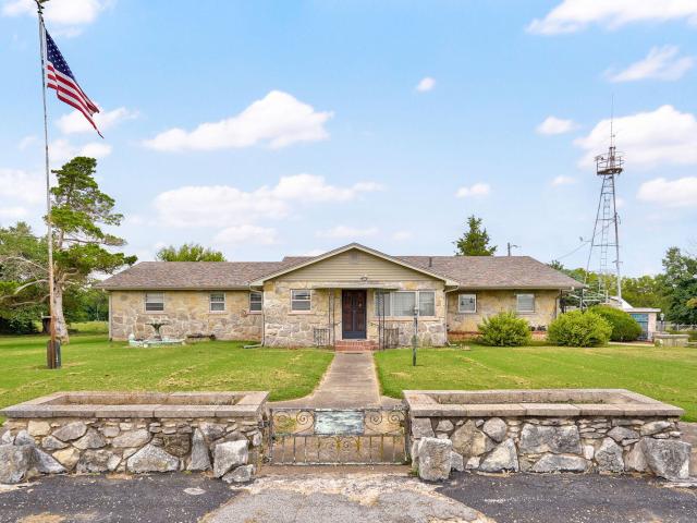 413 W Hayward Drive