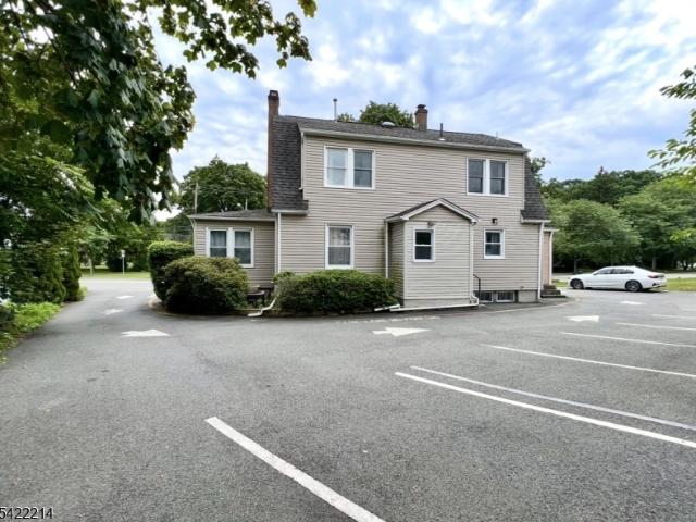 413 W Main St