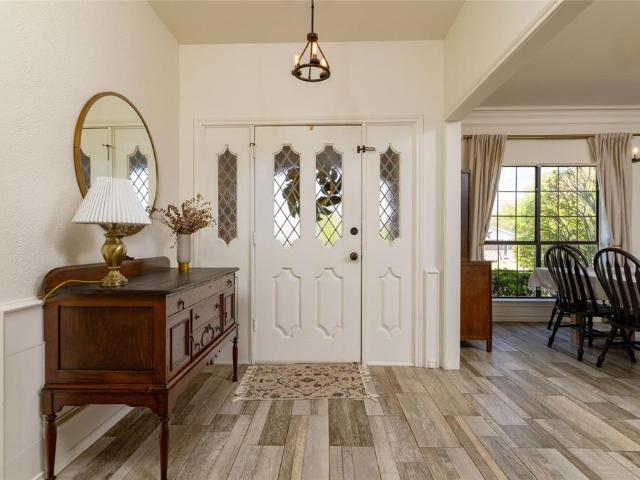 413 W Park Ave, Weatherford, TX 76086 | MLS #21220 | Compass