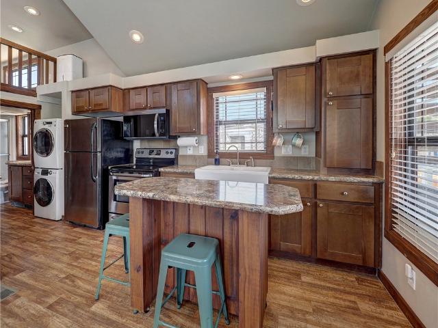 413 Trojan Street 14