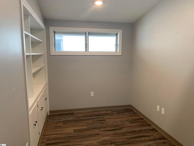 413 Vardry Street # Unit 5B