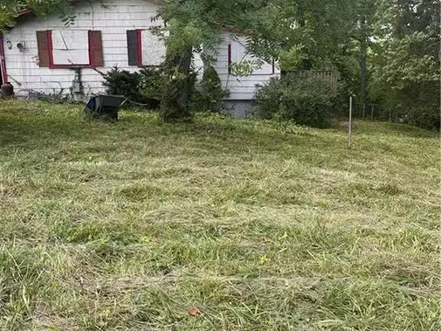 4144 N MERSINGTON AVE, KANSAS CITY, MO 64117 Single Family Res.