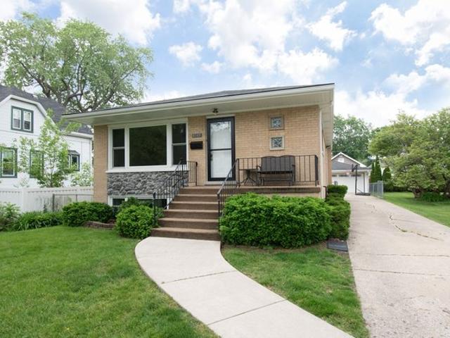 4145 Madison Ave, Brookfield, IL 60513
