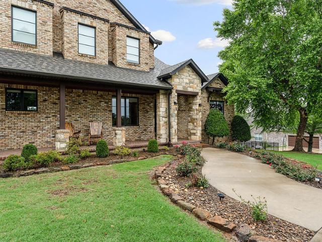 4146 NE Dogwood Canyon Loop
