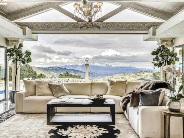 4146 Canyon Rd, Lafayette, CA 94549