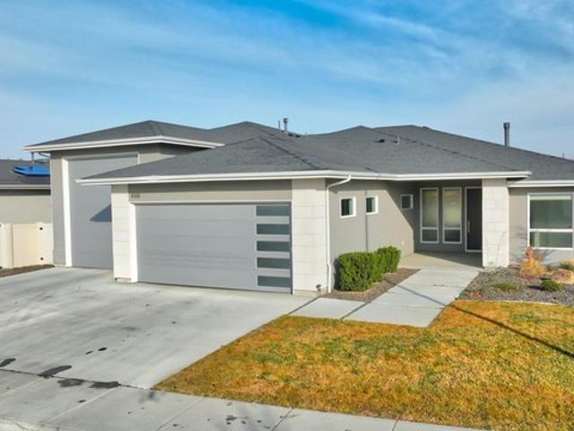 4148 E Copper Point Dr, Meridian, ID 83642
