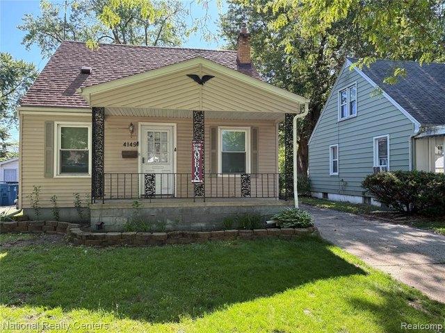 4149 Carnegie St, Wayne, MI 48184