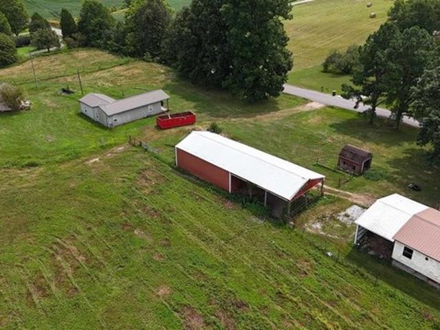 4149 Greenbriar Rd, Utica, KY 42376