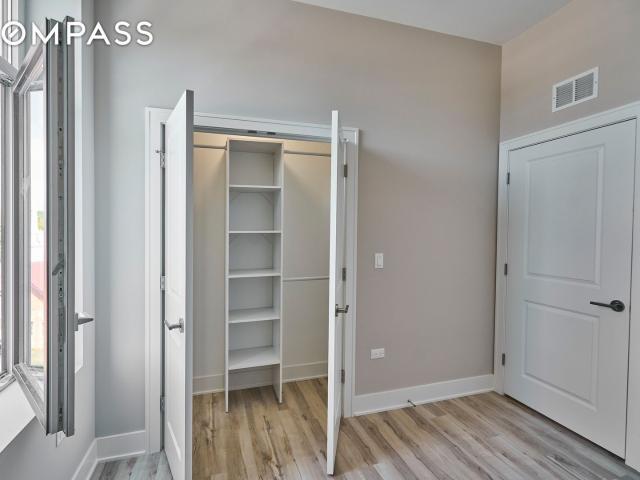 4149 S Cottage Grove Ave 312, Chicago, IL