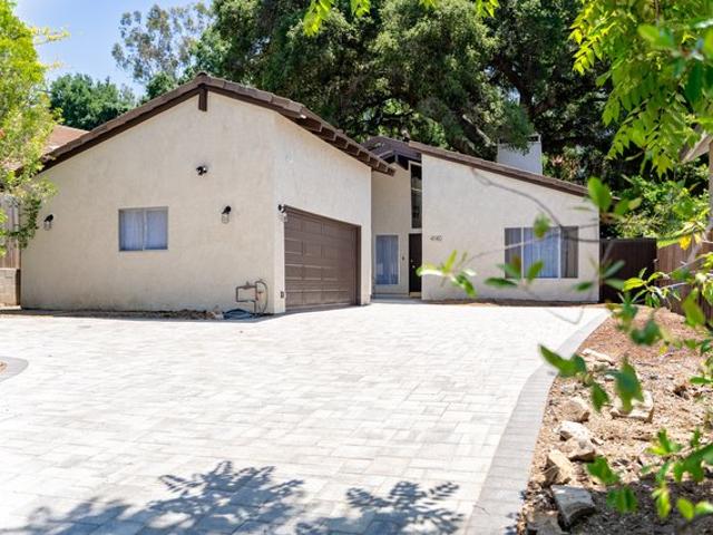 4140 Meadow Lark Dr, Calabasas, CA 91302