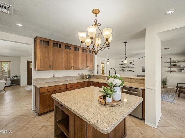 4140 e pinto lane