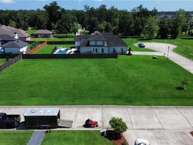 4140 PIERREâS Court