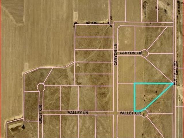 4140 Valley Cir, Doniphan, NE 68832