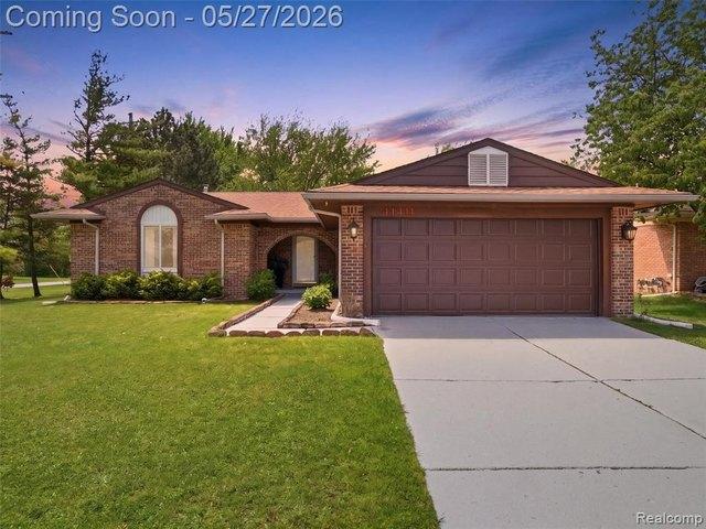 41411 Greenwood Dr, Canton, MI 48187