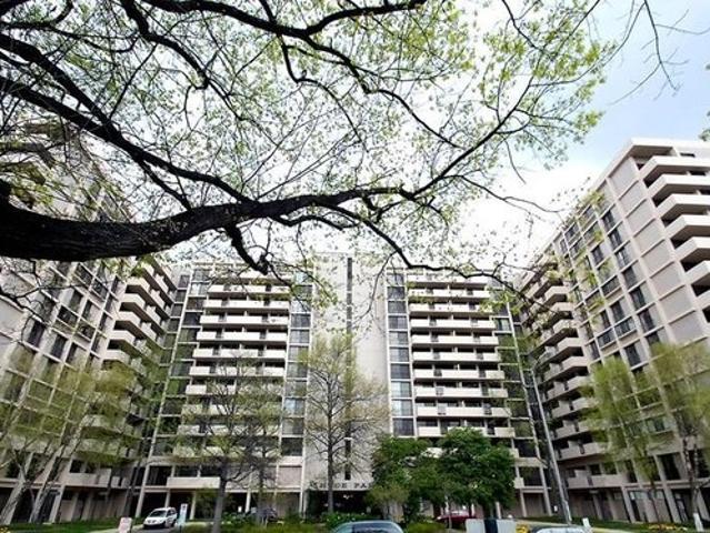 4141 N Henderson Rd Apt 727, Arlington, VA 22203